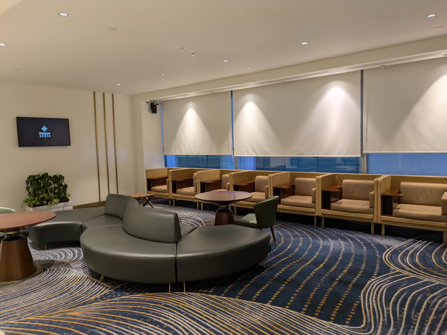 デリー空港ターミナル3のENCALM Privé Lounge体験記｜JAL羽田便搭乗前レビュー | onetime